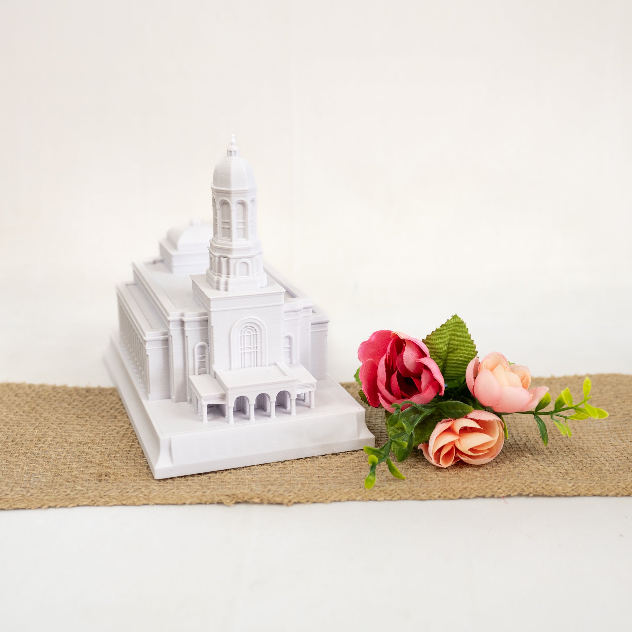 Ephraim Utah Temple Replica Statue – Tiny 3D Temples