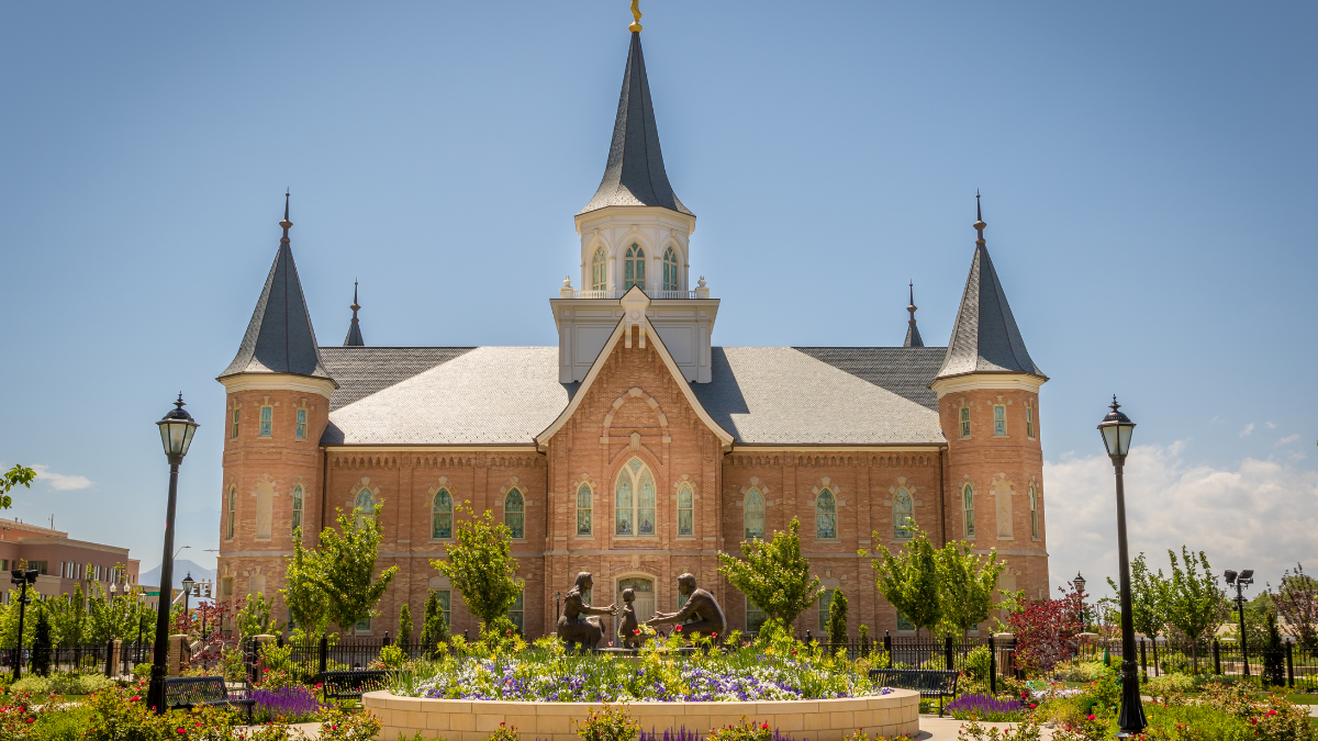 Bringing the Peace of the Temple into Your Home – Tiny 3D Temples