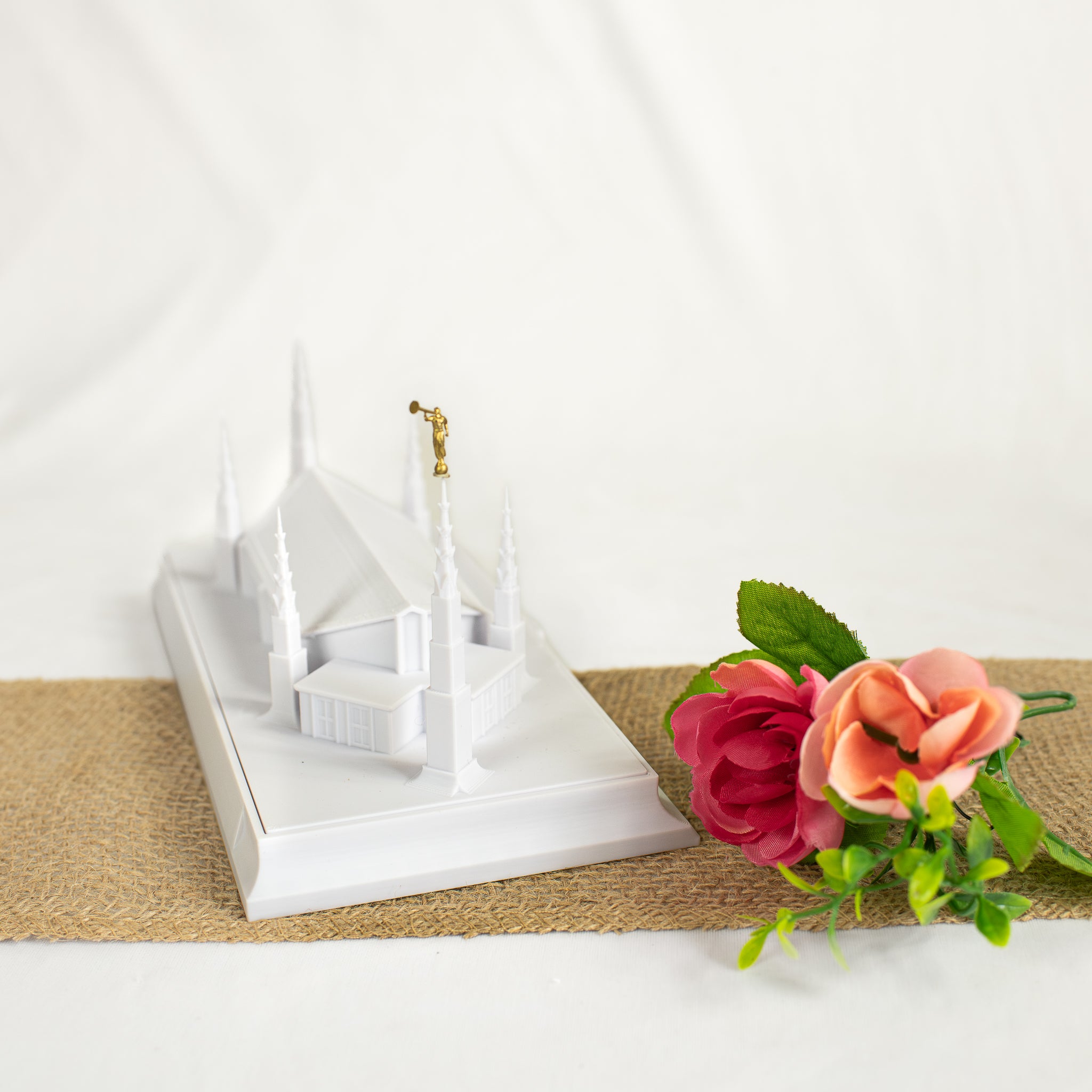 Taipei Taiwan Temple Replica Statue – Tiny 3D Temples